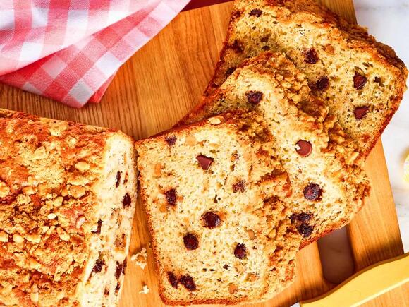 A Dolly Parton Chocolate Chip Banana Bread recipe: Simple, delicious ...