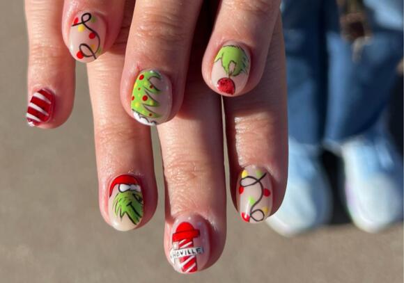 25 Best Christmas Light Nail Designs for a Magical Manicure - NewsBreak
