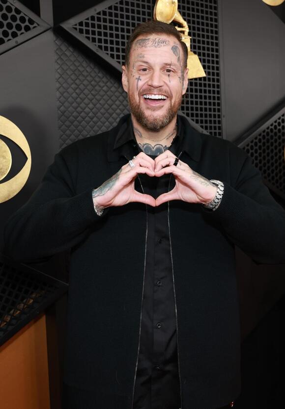 Jelly Roll Confesses Major Setback in His Weight-Loss Journey - NewsBreak