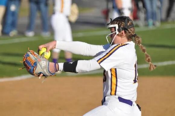 3 high school softball teams seek to defend state titles on Saturday