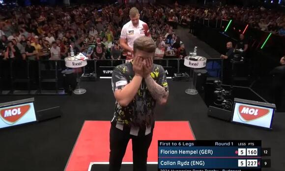 Darts fans concerned as Callan Rydz shares emotional X-rated message ...
