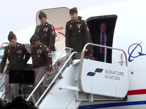 Freedom Plane arrives in Kansas City in 1st stop for historic documents ...