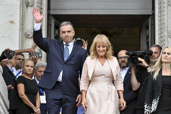 Uruguay's new leftist president takes office, facing a financial ...