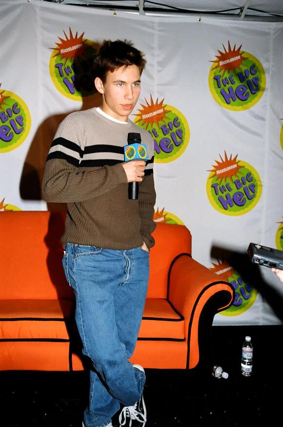 '90s Heartthrob Jonathan Taylor Thomas, Now 43, Lives Quietly Out of ...
