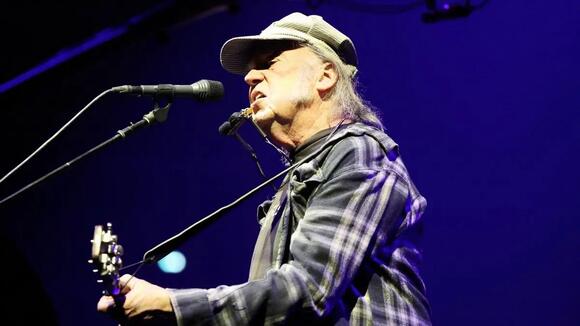 EXCLUSIVE: Neil Young Death Fears Erupt After Ailing 80-Year-Old Folk ...