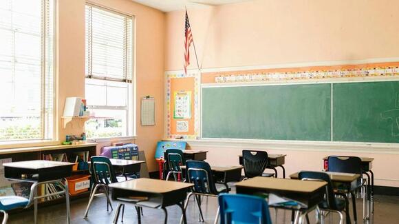More Illinois Catholic schools close; candidates call for change ...