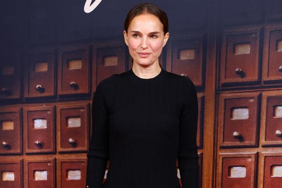 Natalie Portman Condemned ICE After A Man Was Fatally Shot By Federal ...