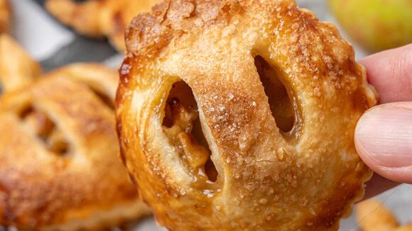 Easy Fall Dessert Recipes You'll Want to Cozy Up With All Season ...