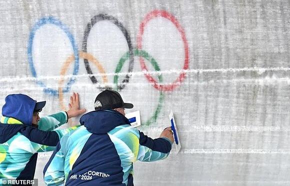 Bobsleigh driver hospitalised at Winter Olympics after terrifying crash ...