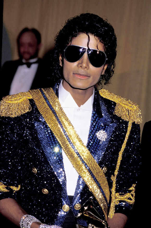 Michael Jackson's Style Evolution, From Sequined Gloves to 'Thriller ...