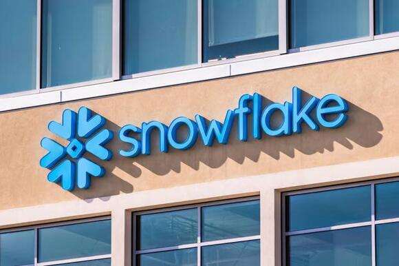 Snowflake Faces Rising Competition From Hyperscalers, Databricks ...
