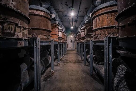 The Real Reason Tech Billionaires Are Building Massive Doomsday Bunkers ...