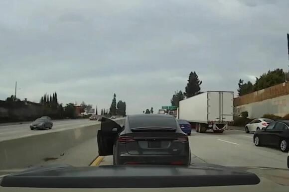 Serial Tesla road-rager beaten to a bloody pulp in prison after he’s ...