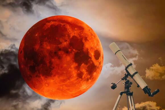 Set Your Alarm: A Rare Lunar Eclipse Will Light Up Michigan’s Sky Early ...