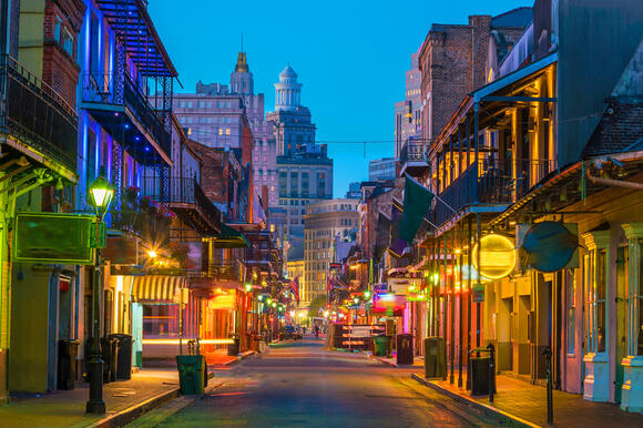20 ghost tours in historic US cities to book - NewsBreak