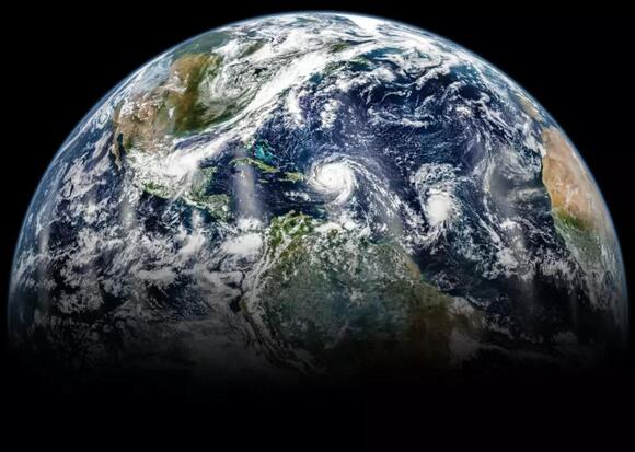 Texas NASA Intern Stole Moon Rocks in Bizarre Love Story - NewsBreak
