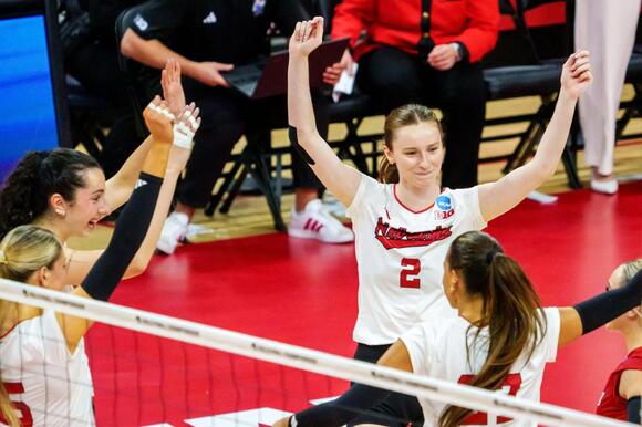 Bergen Reilly’s Boyfriend and Former Nebraska Volleyball Teammate ...