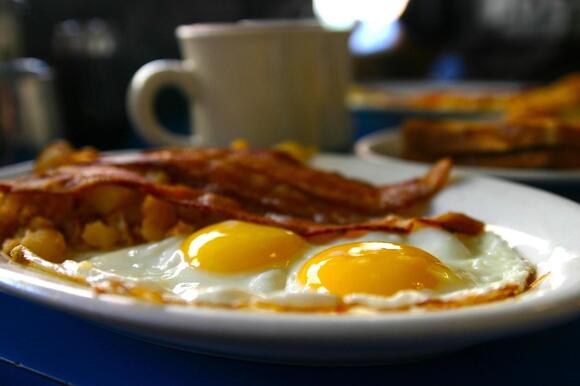 Tiny CNY Diner Just Dominated 2026 Awards - NewsBreak