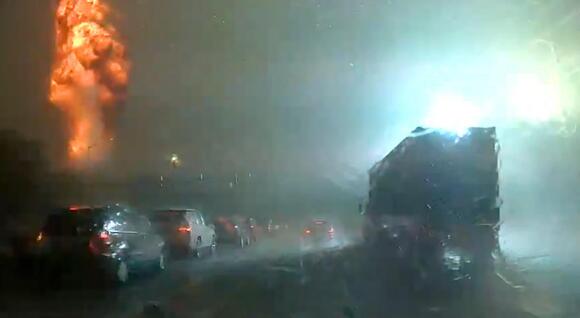 Bolt of lighting hits transformer by busy highway causing huge fireball ...