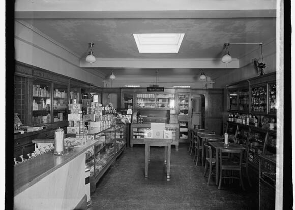 Vintage American drug store photos that are both beautiful & creepy ...