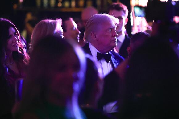 Public gets glimpse of Trump's opulent Mar-a-Lago New Year's gala ...