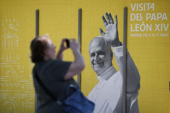 Divisions, migration and Bad Bunny. What Pope Leo’s Spain visit tells ...