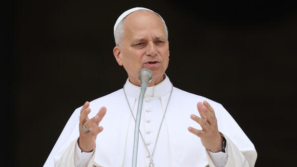 Pope Leo Learns Viral '6-7' Greeting From Catholic Teenagers - NewsBreak