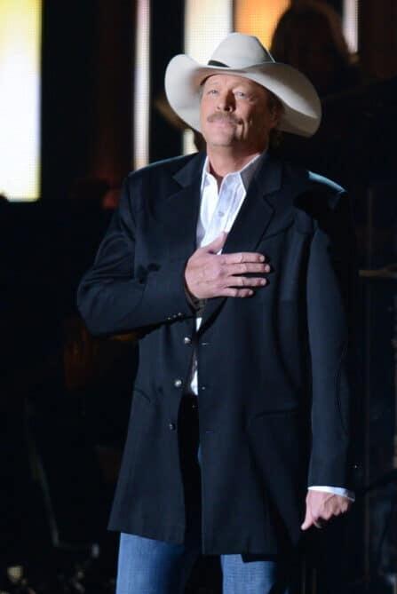 Alan Jackson Plans One Final Nashville Concert Before Forced Retirement ...