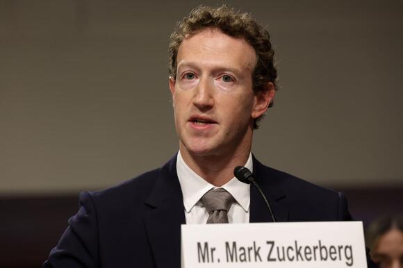 Facebook whistleblower Sarah Wynn-Williams was forced to sit in total ...