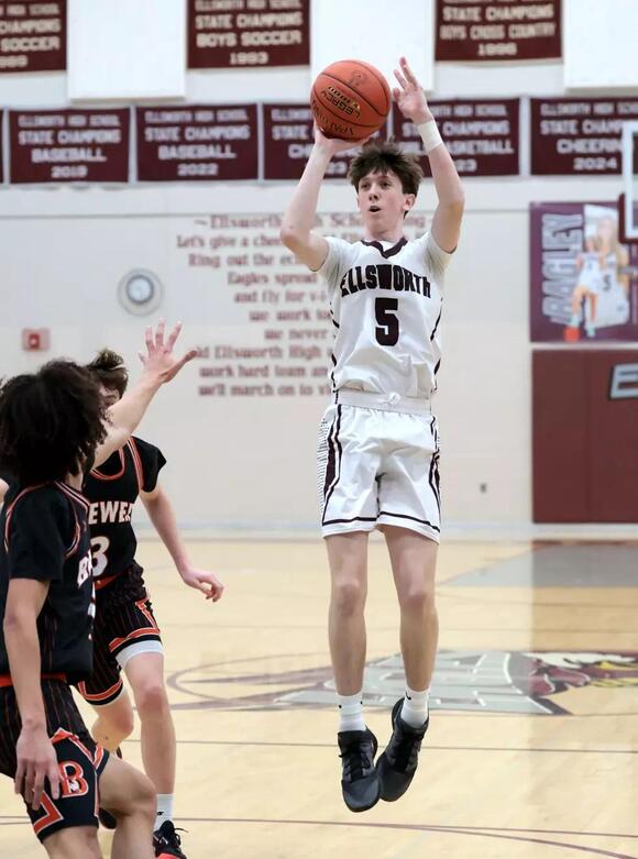 Ellsworth Boys Beat Brewer 64-53 [STATS & PHOTOS] - NewsBreak
