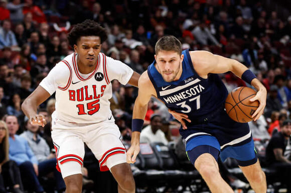 Bulls Injury Report: Zach LaVine, Nikola Vucevic to Return vs. Hornets