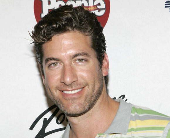 'Extreme Makeover: Home Edition' Designer Eduardo Xol Dead at 58 ...