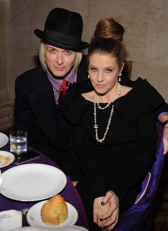 Lisa Marie Presley’s Ex-Husband Michael Lockwood Scores 6-Figure Sum ...