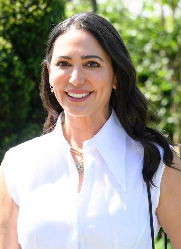 Simon Cowell's Fiancée, Lauren Silverman, Seemingly Hints They Have ...