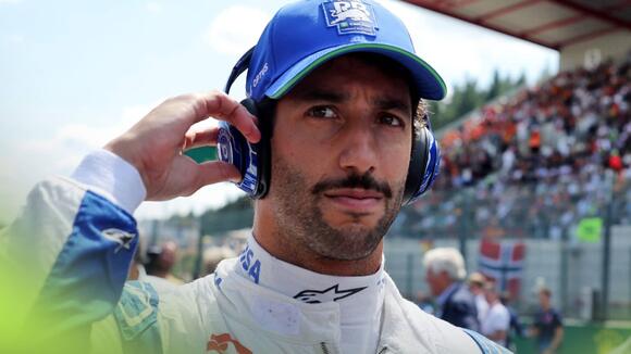 Daniel Ricciardo told to quit F1 as new Red Bull decline theory emerges ...