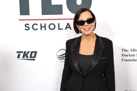 Kris Jenner Finds Priscilla Presley’s Robert Kardashian Affair Details ...