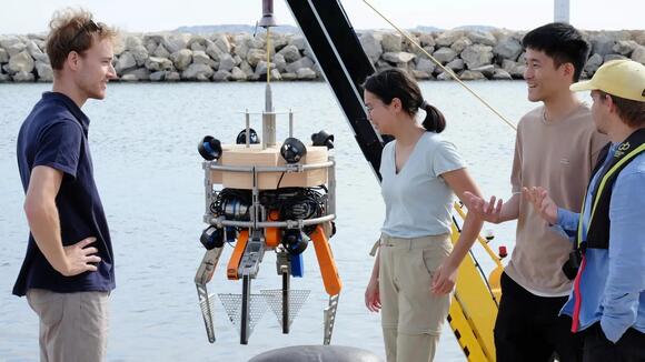 Germany unveils diving robot that collects underwater trash with giant ...