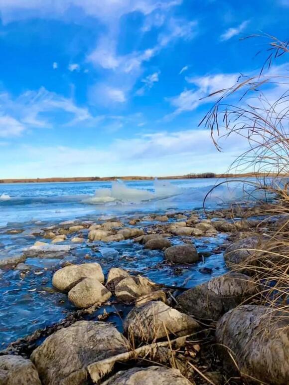 One North Dakota Lake Stays Warm & Never Freezes - NewsBreak