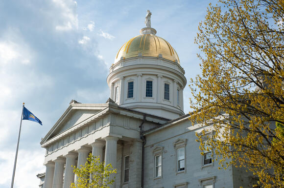 Vermont Statehouse locks doors after receiving shooting threat - NewsBreak