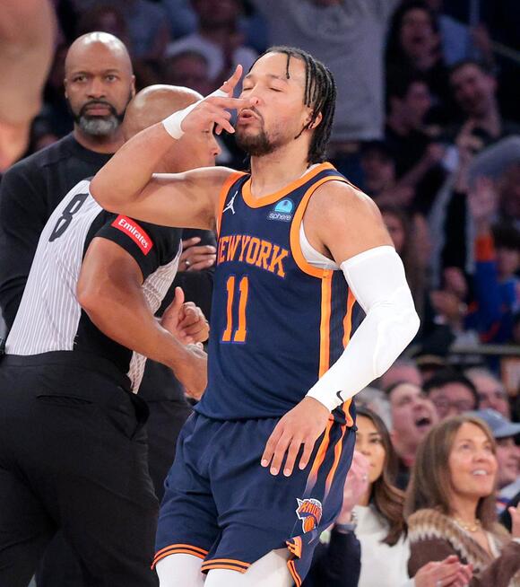 Jalen Brunson reveals how iconic 3-point celebration originated - NewsBreak