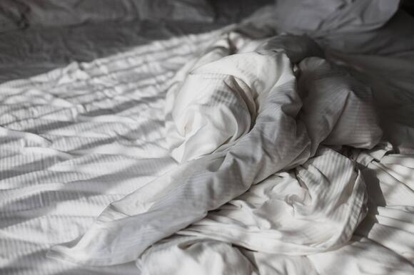 She Doesn’t Wash The Sheets After Overnight Guests Leave— And Neither ...