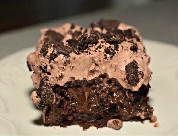 This Oreo Dirt Cake Is the Ultimate Chocolate Lover’s Dessert - NewsBreak