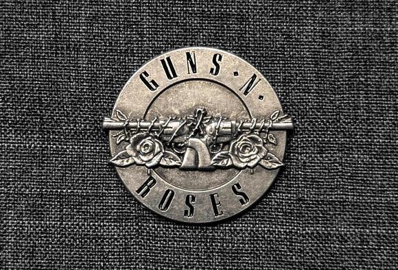 Guns N' Roses Ignite Rock World with 2026 Mega-Tour Reveal and Two Raw ...
