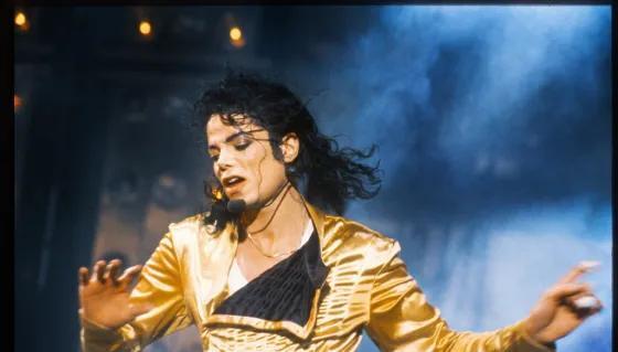 The Story Behind Michael Jackson’s Iconic Moonwalk [VIDEO] - NewsBreak