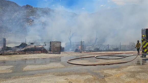 Brush fire damages three homes in Cabazon, firefighter and two people ...