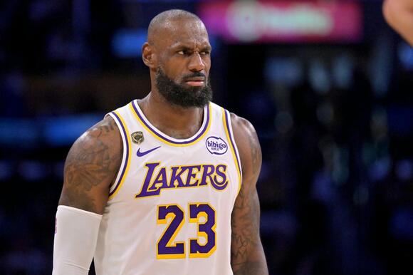 Drake disses LeBron James on new album ‘Iceman’ - NewsBreak