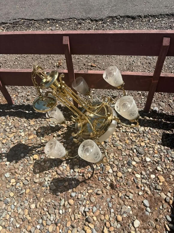 🎁 Free Finds Around Shingle Springs — Furniture, Decor & More - NewsBreak