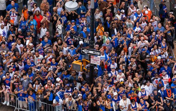 New York Knicks Parade Fight Fan Says She's 'Not a Bully' After Traffic ...