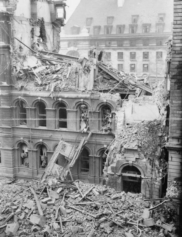 The Story Of The Blitz, The Nazis’ World War II Bombing Campaign That ...