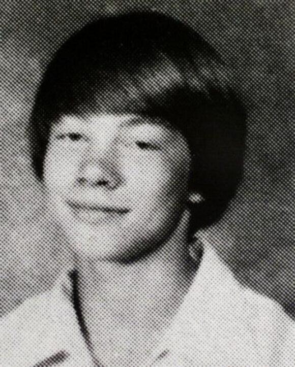 20 Yearbook Photos of Male Rock Musicians from the 1980s - NewsBreak